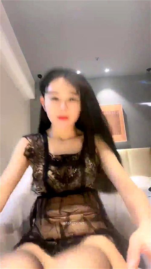 Watch 逼逼粉嫩肉肉身材妹子情趣装诱惑 性感肉丝换包臀裙翘起屁股 直播 馒头 黑丝 Porn Spankbang