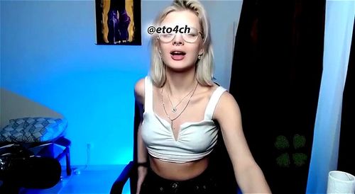 Watch Стримерша показали грудь на трансляции Boobs Boobs Show